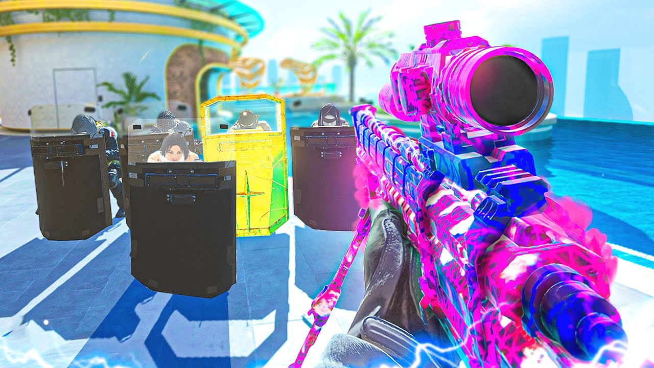 Trash Talking Streamer vs 5 Riot Shielders - YouTube