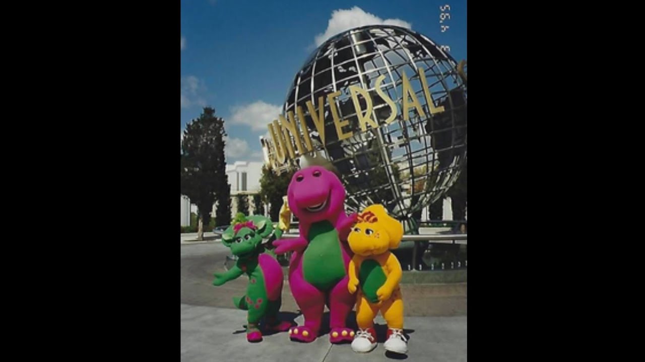 Barney Meets A Little Fan At The Store Universal Studios Florida - YouTube