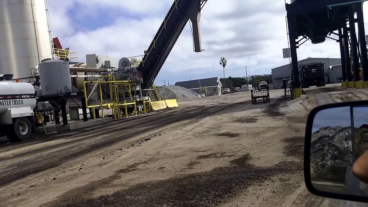 Jack's trip to the asphalt plant with a small pickup - YouTube