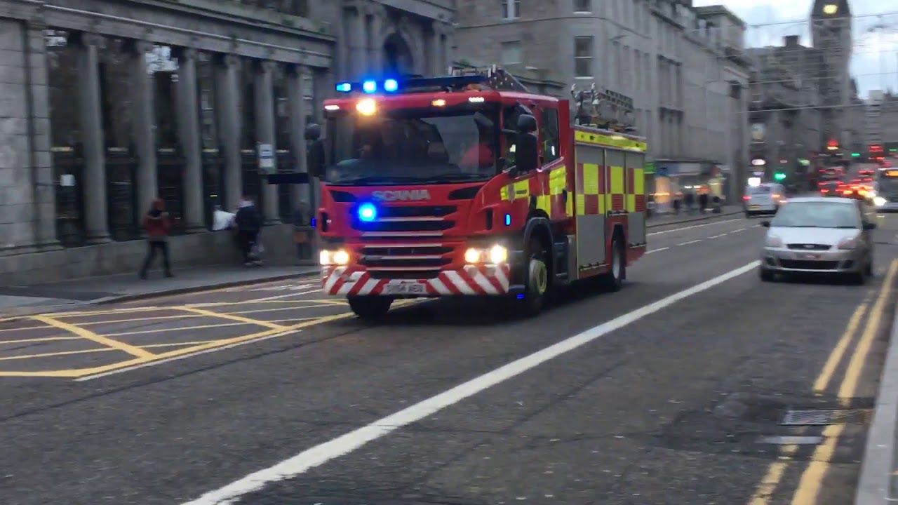 Scottish Fire & Rescue Service Pump Responding - YouTube