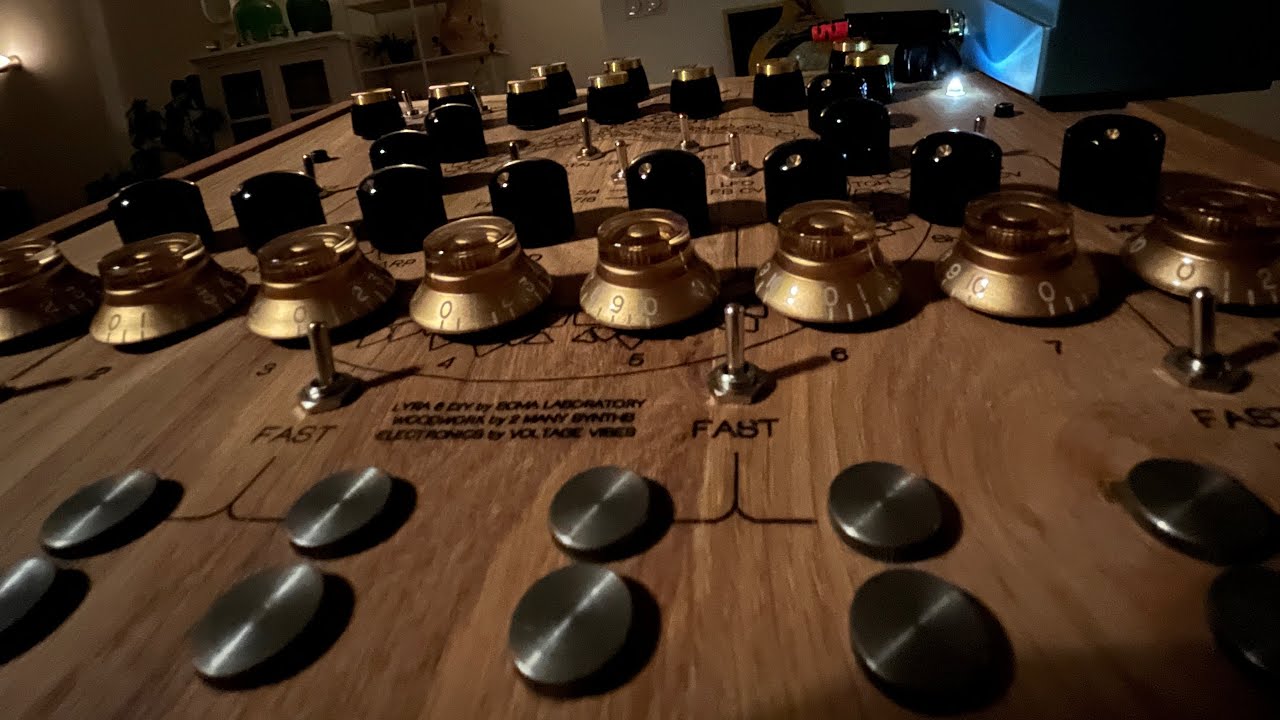 SOMA LYRA-8 (DIY) breathing machines (headphones) - YouTube