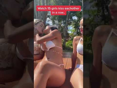 Mulheres se Beijando