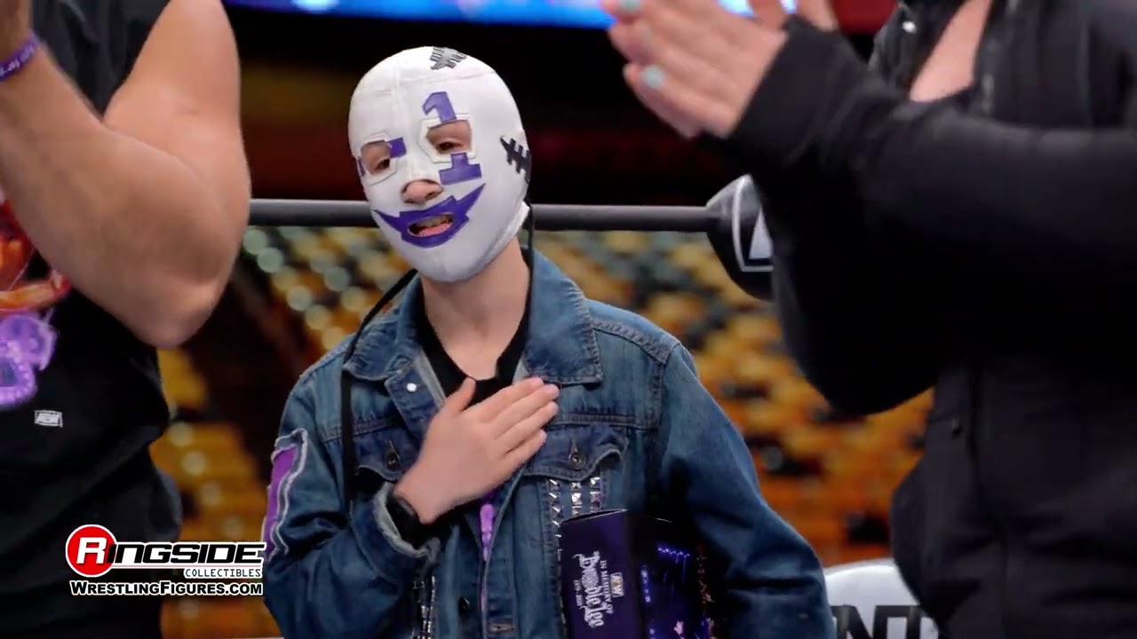 Brodie Lee Jr. (Negative 1) Sees His Ringside Exclusive for the First ...