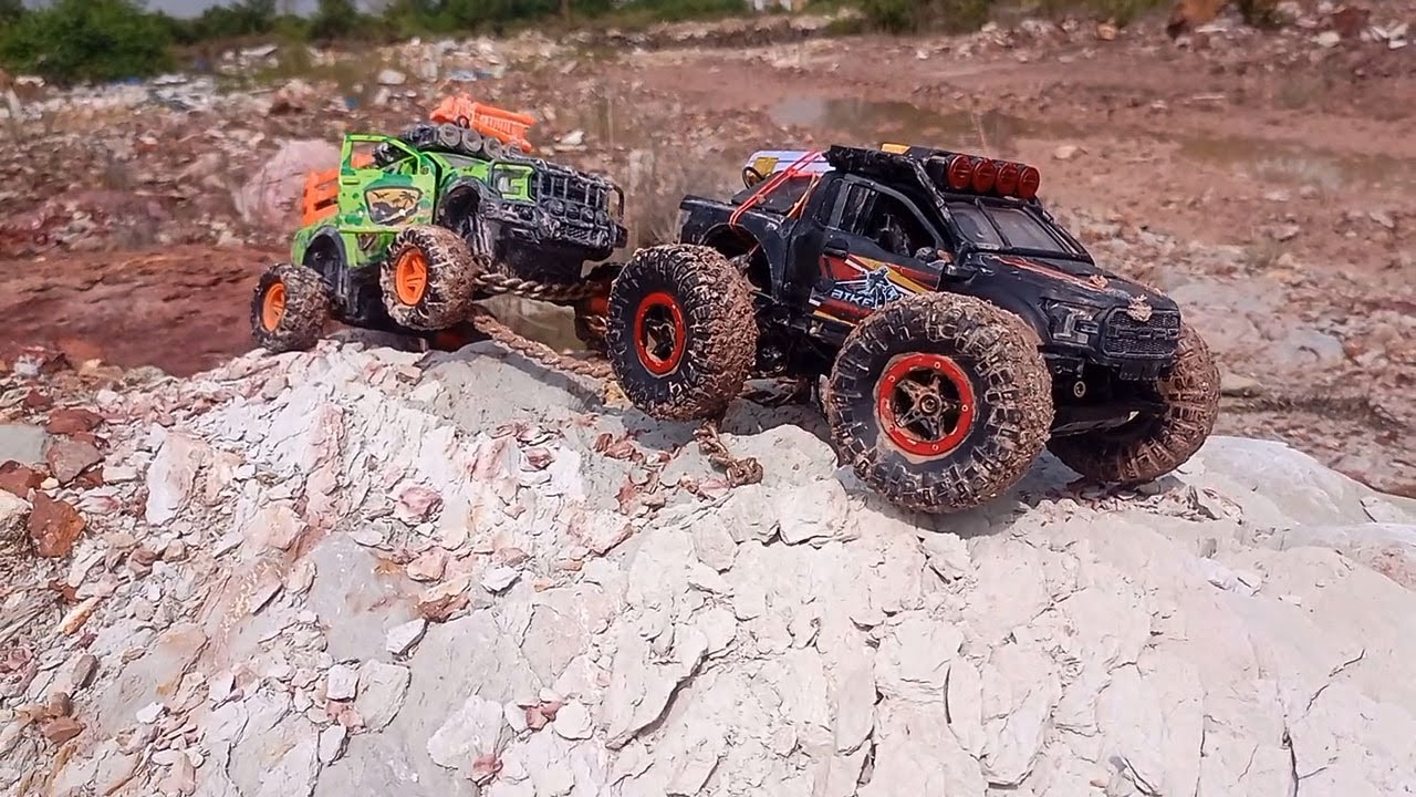 Mobil Offroad 4x4 Extreme, Mobil Ford Hitam, Mobil Offroad Monster ...
