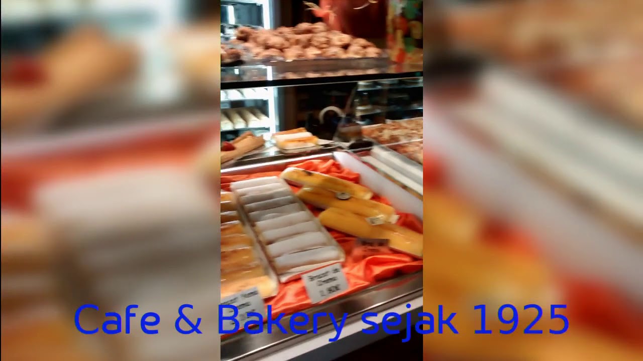 Rovira Old Bakery in Barcelona - Toko Roti Tua Rovira di Barcelona ...