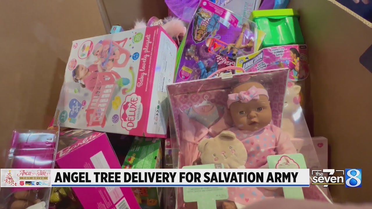 ‘Like a toy store’: Shoppers pick out Angel Tree gifts - YouTube