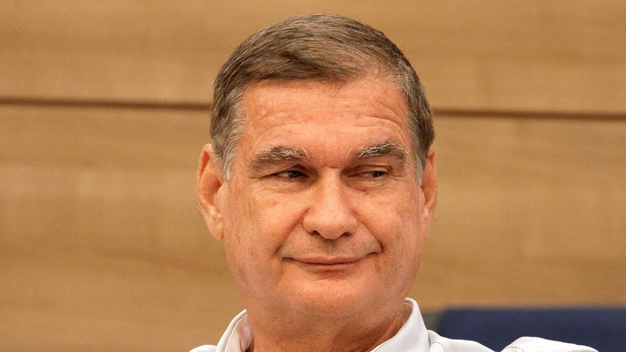 Chaim Ramon Exposes Naftali Bennett's Hypocrisy on Hamas Funding - YouTube