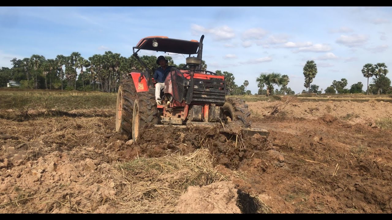 Kubota M8540 working hard #part16 - YouTube