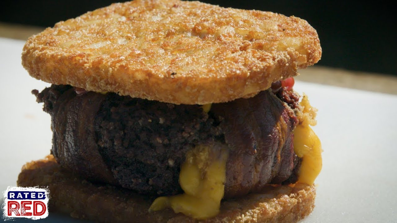 Alabama Boss Fries Up a Bacon Cheeseburger | Deep Fried - YouTube