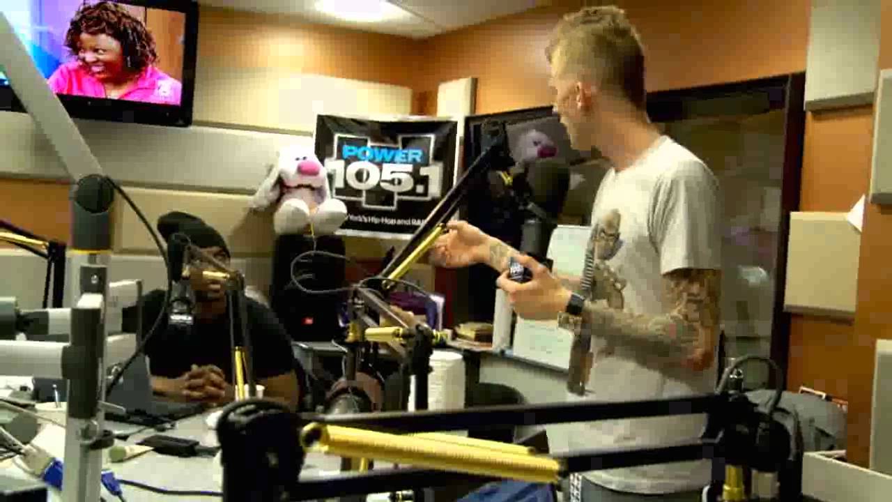 The Breakfast Club Interviews Machine Gun Kelly - YouTube