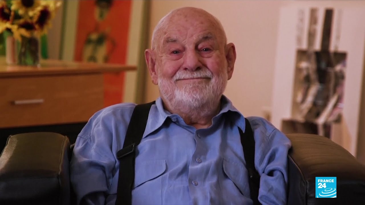 'The Very Hungry Caterpillar' author Eric Carle dies at 91 - YouTube