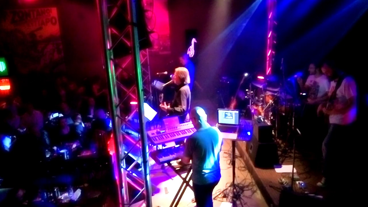 ΚΩΣΤΑΣ ΤΟΥΡΝΑΣ "ΤΙΠΟΤΑ ΔΕΝ ΜΑΣ ΦΤΑΝΕΙ" (LIVE ΣΤΟ "ΚΥΤΤΑΡΟ") - YouTube