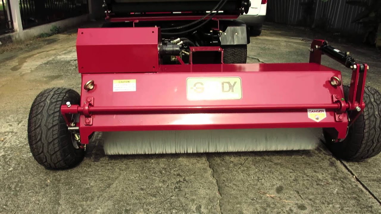 GOODY TOP DRESSER AND POWER BRUSH (รถโรยทรายและแปรงปั่น) - YouTube