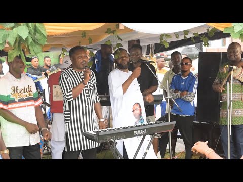 Emperor Wadada ft The Young Jericho live on stage full video