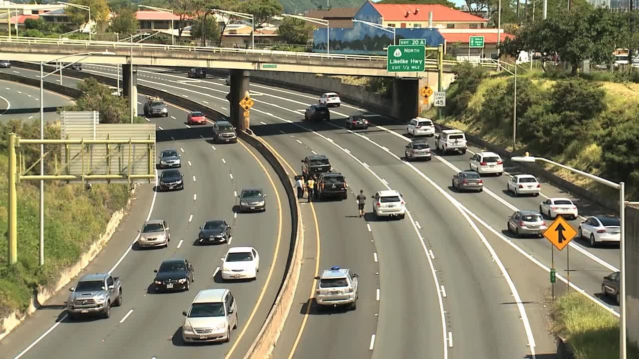 Driver recalls terrifying moments as debris rained down from freeway ...