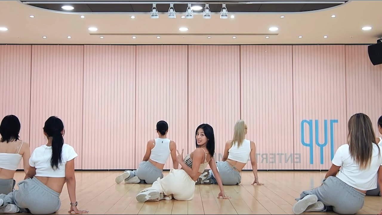JIHYO "Closer" Choreography Video Mirrored - YouTube