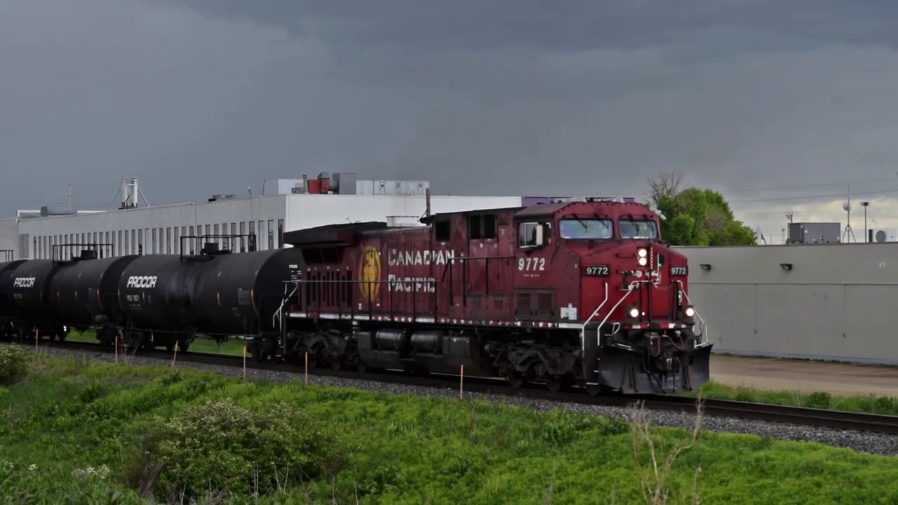 Ex-Christmas Train Leader CP 9772 Assembles Train in the Rain Ft. Sweet ...