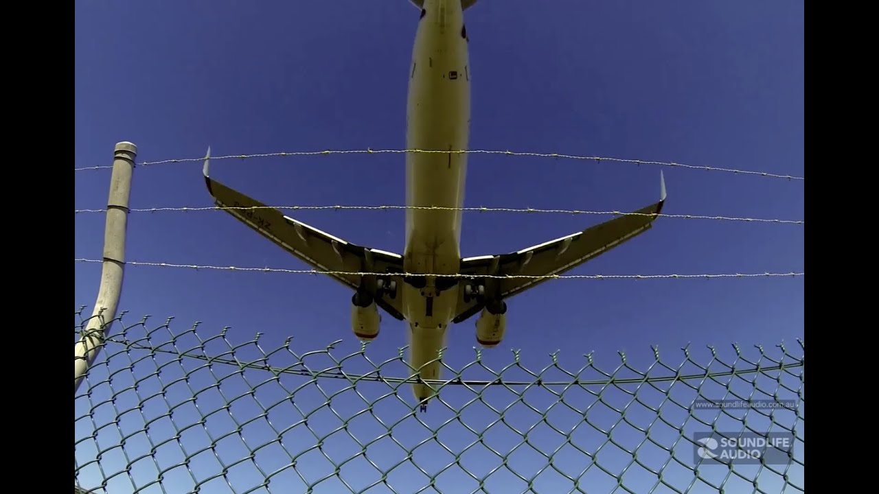 SFX - Jet Airplane Flyover HD Binaural Surround - YouTube