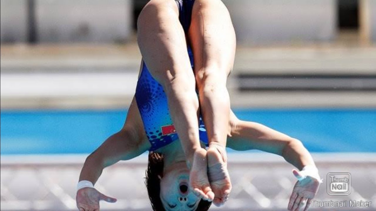 HILARIOUS FEMALE DIVING MOMENTS - YouTube