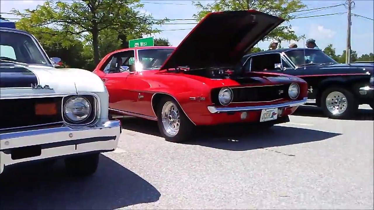 Texas Roadhouse Car Show - YouTube