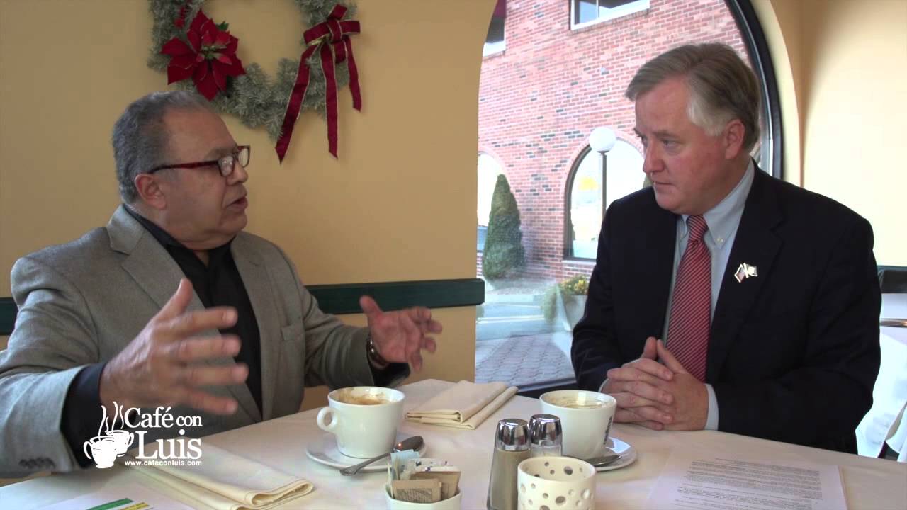 Cafe con Luis - Brendan Sharkey (English) - YouTube