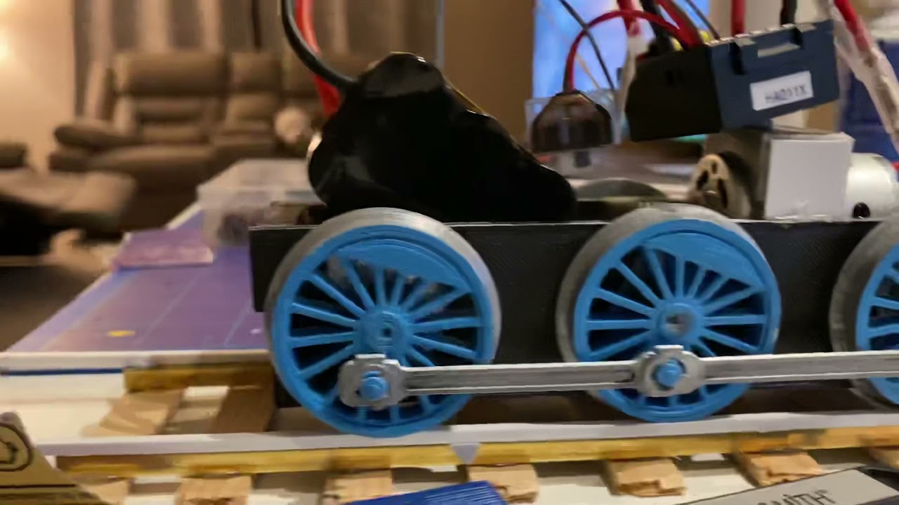 Gauge 1 Thomas Chassis Running Test - YouTube