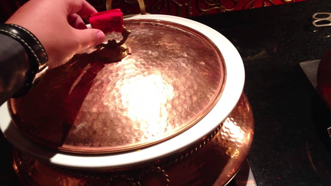 Burj Al Arab - buffet dinner (Al Iwan) - YouTube