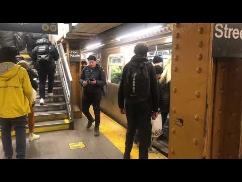 Brooklyn bound R143 L train entering and leaving 14th Street-Union Square - YouTube