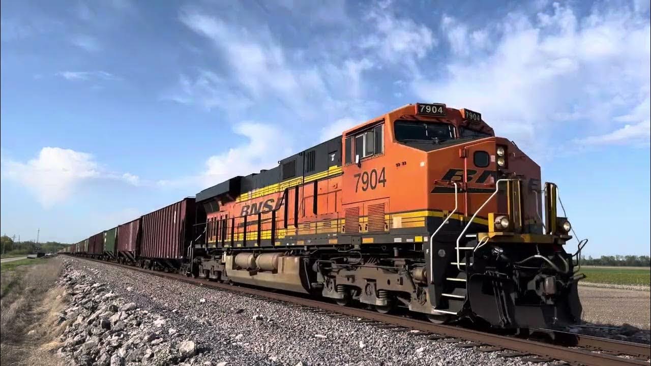 BNSF X-JAMNSL4 at Old Monroe (4/14/24) - YouTube