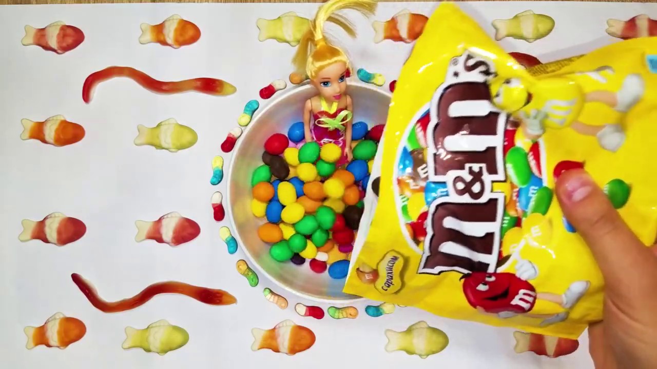 Baby Doll Bath in Candy & Sweets - YouTube