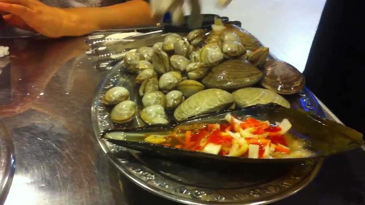 조개구이 - Jogae Gui (Clam BBQ) - YouTube