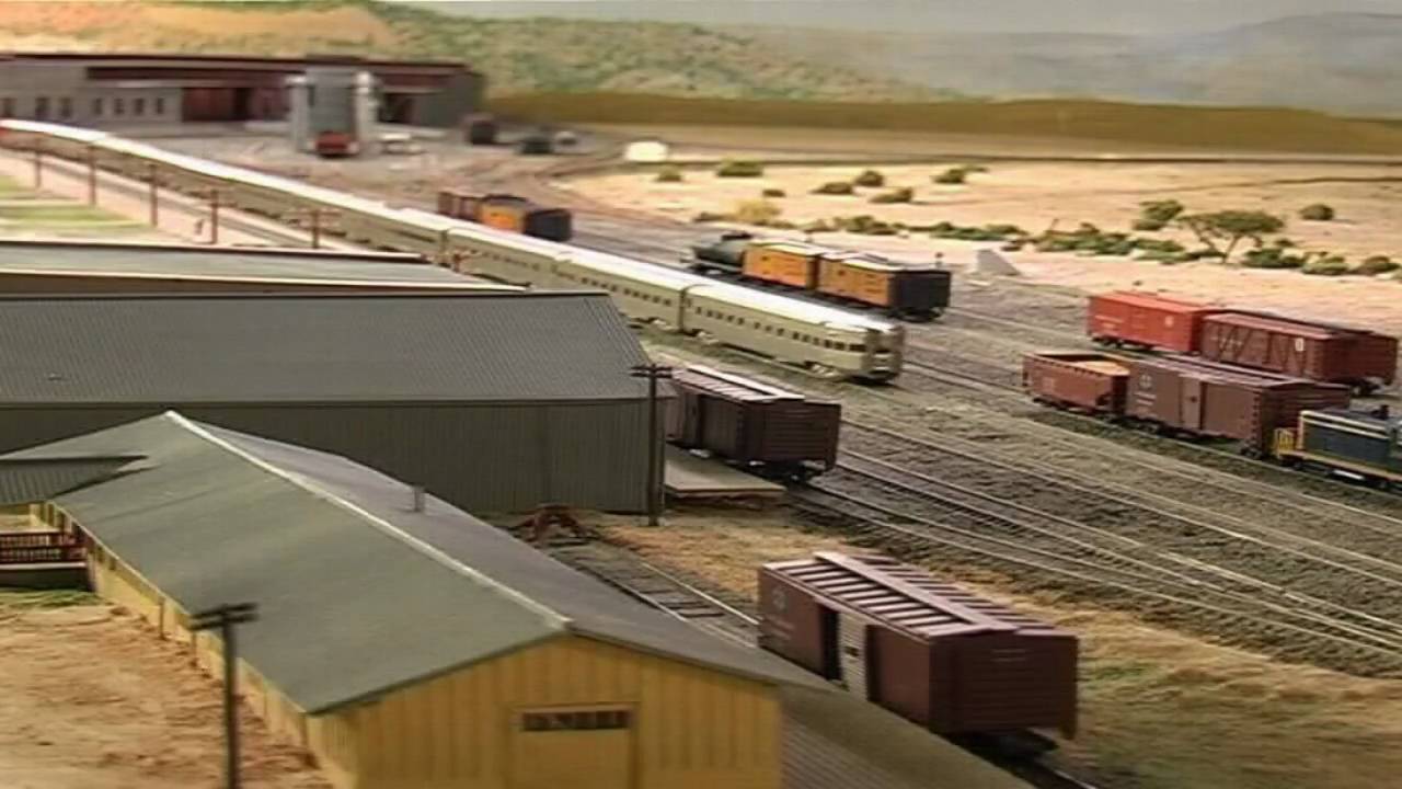 TRAIN POWER over Raton Pass in N Scale - YouTube