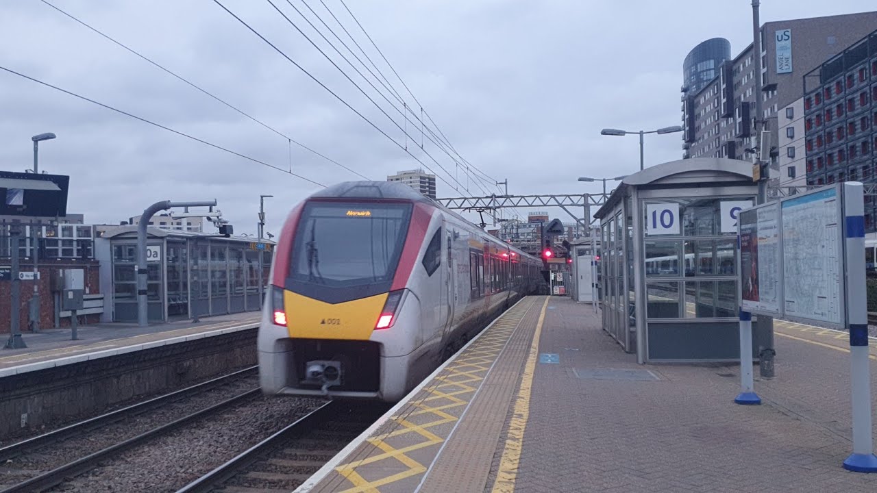 Class 745 departing Stratford with a 1-tone 26/11/22 - YouTube