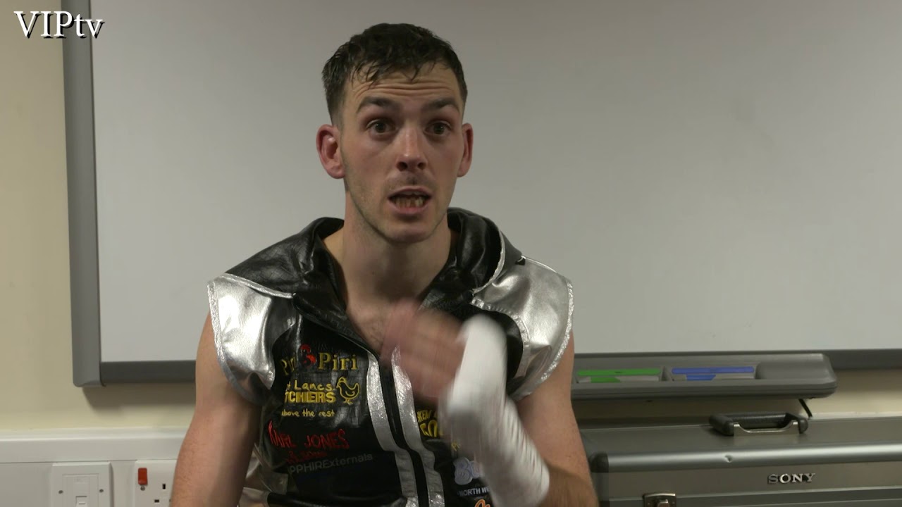 Colin Day gains his 1st stoppage and moves to 3-0 - YouTube