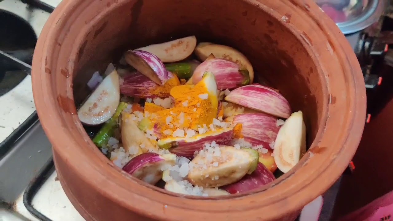 brinjal+chintaku =brinajalchintaku pullakura||traditional cooking ...