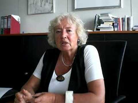 Schmidt: Das Denken beginnt, wenn etwas sperrig ist.