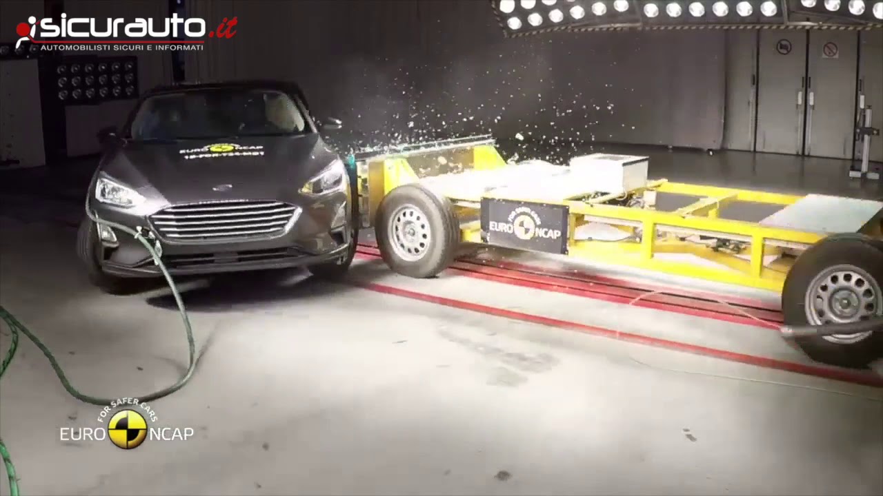 Ford Focus - 2019 - Crash test Euro NCAP - YouTube