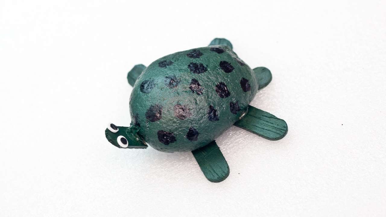 How To Make A Mini Decorative Turtle Rock - DIY Crafts Tutorial ...