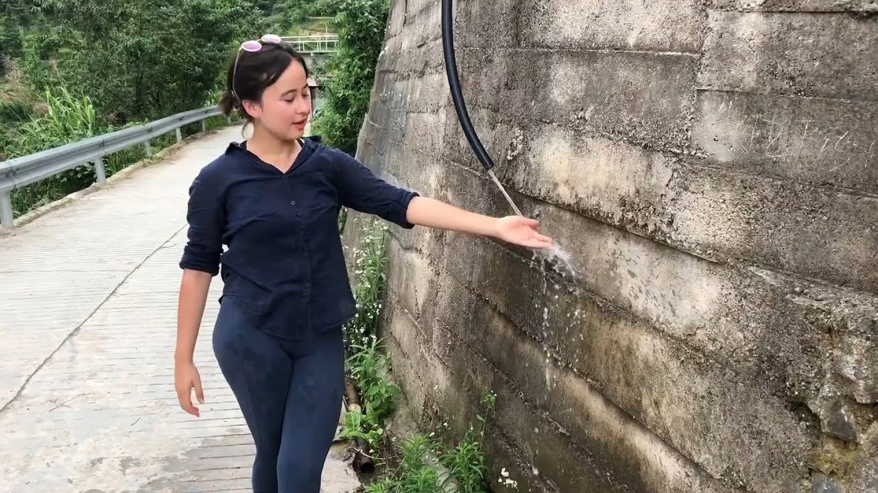 Ram Pump Papa Pump delivering water in China - overview - YouTube