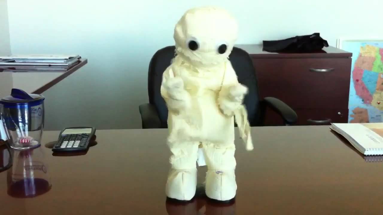 Thriller Mummy Dance - YouTube