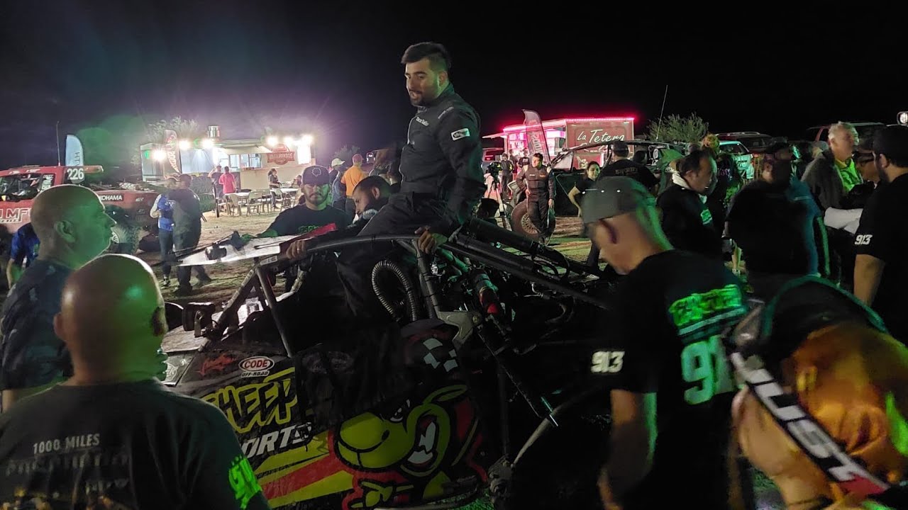 nos jalamos a la code night race - YouTube
