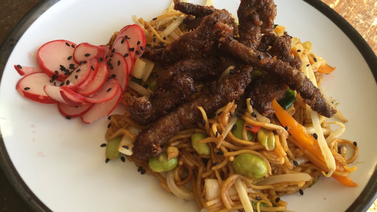 Crispy Beef With Pak Choi Noodles - YouTube