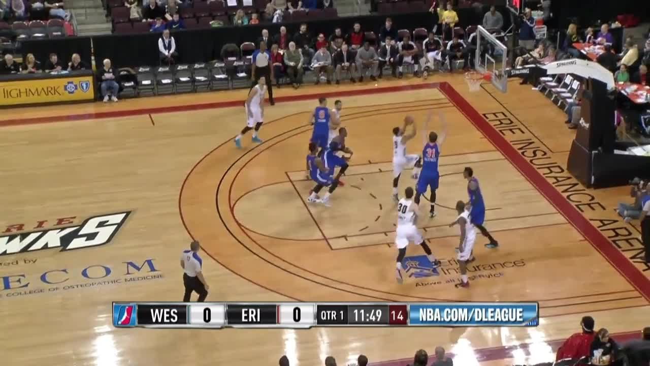 Jordan Bachynski with 5 Blocks against the BayHawks - YouTube