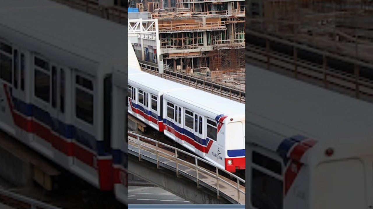 Mark 1 skytrain looks real #vancouver - YouTube