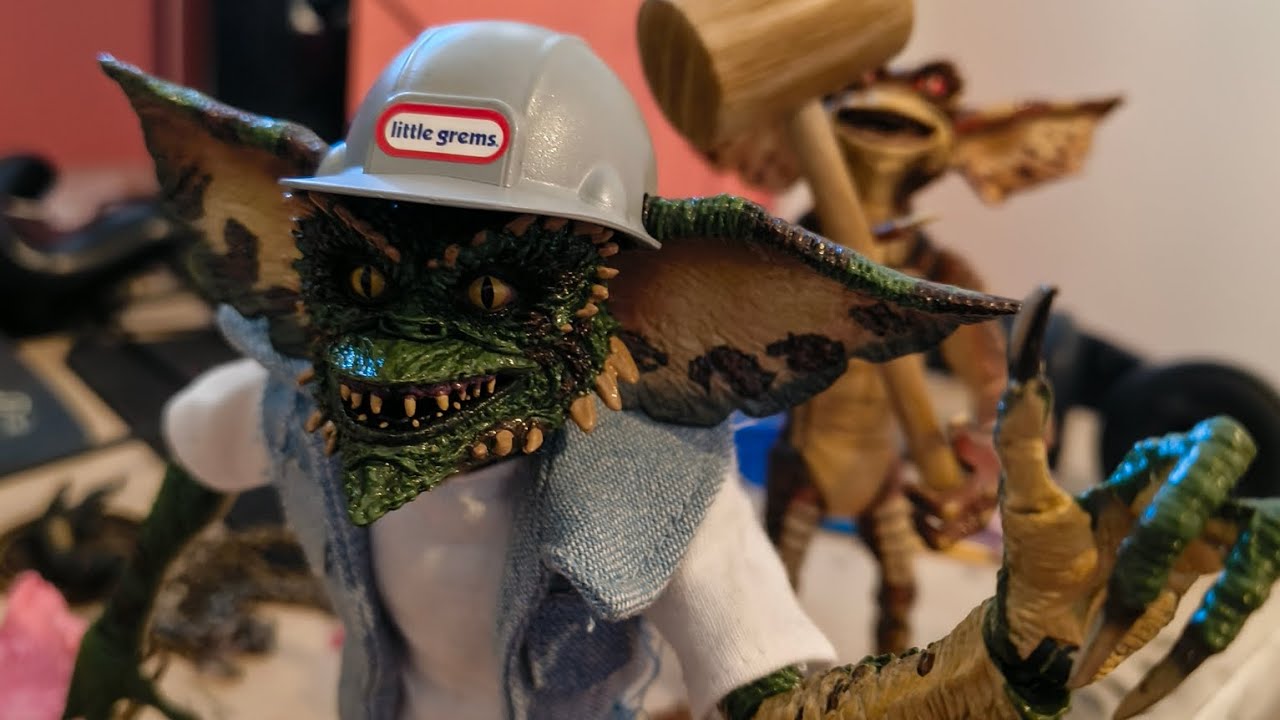gremlin attack - YouTube