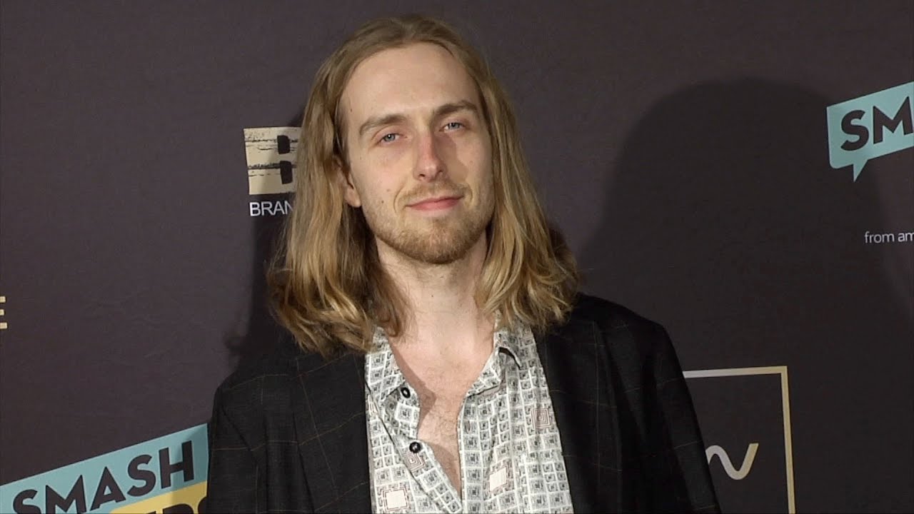Bryce Fox 2019 Primary Wave Grammy Party Red Carpet - YouTube
