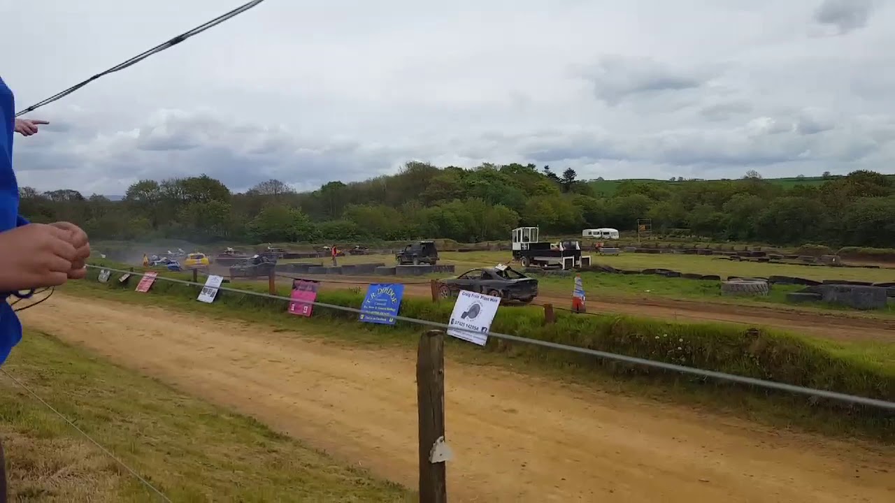 North cornwall banger racing - YouTube