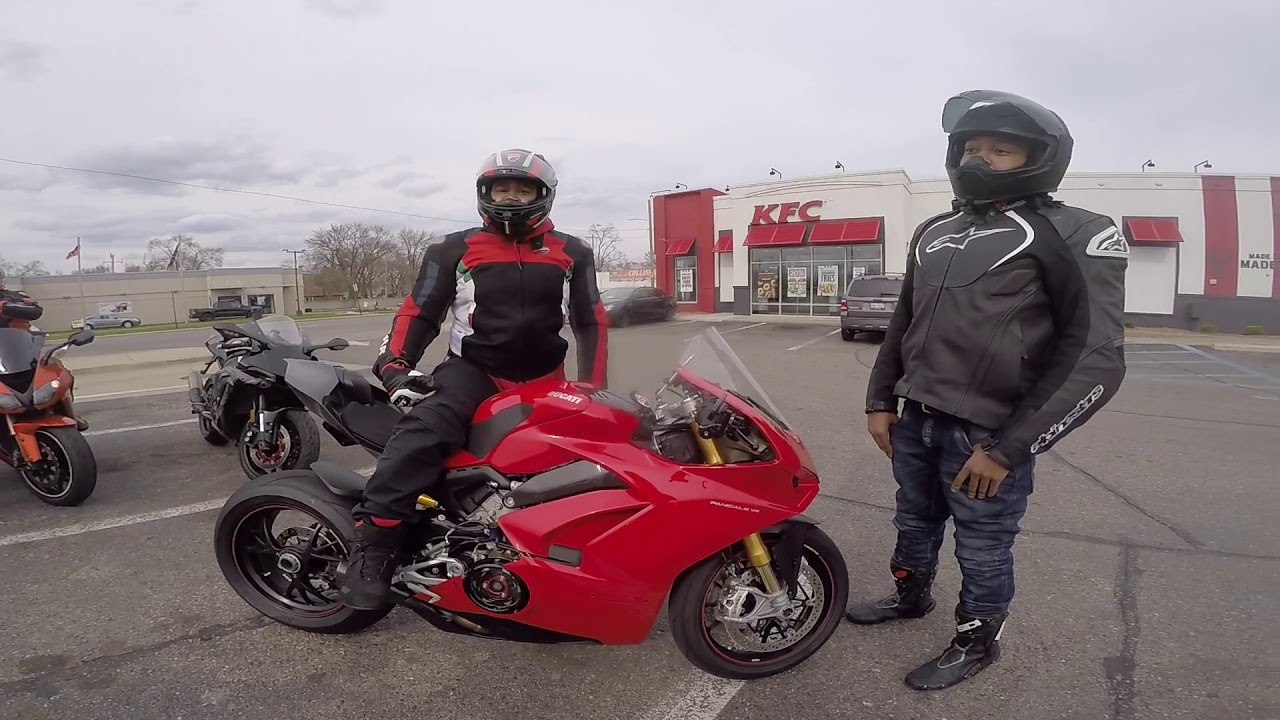 RIDE WITH EAZY MOTO VLOG | A Day In the Life of Detroit Bike Life - YouTube