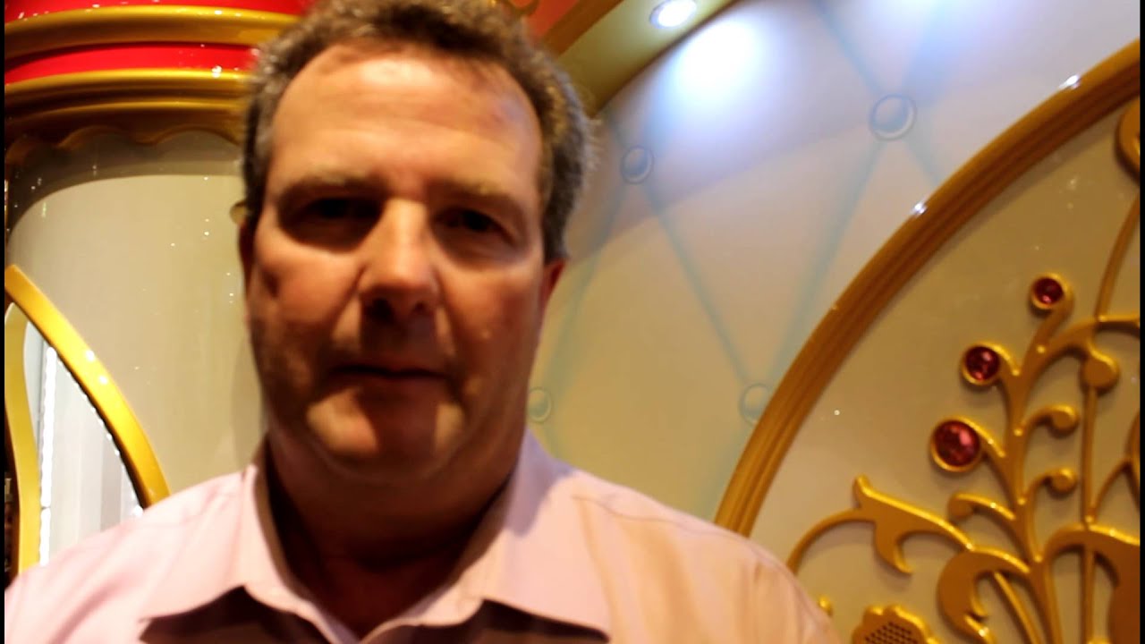 The new Disney Store at Yorkdale Shopping Centre (Toronto, ON).MOV ...