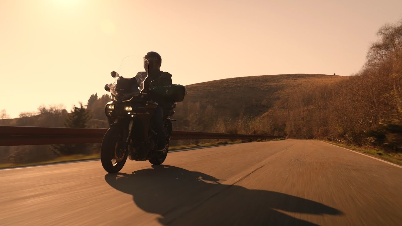 NEW V49 AIR by GIVI - YouTube